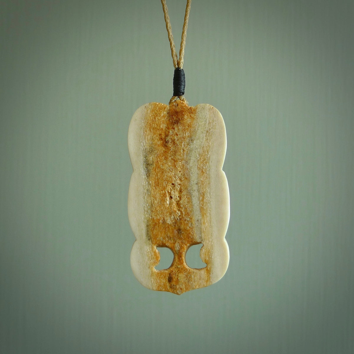 HAND MADE DEER ANTLER WHEKU FACE WITH PAUA SHELL EYES PENDANT BONE ART ...