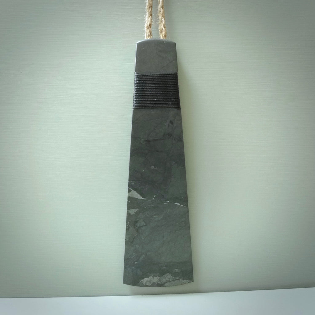 HAND CARVED NEW ZEALAND ARGILLITE WALL HANGING TOKI SCULPTURE. – NZ Pacific