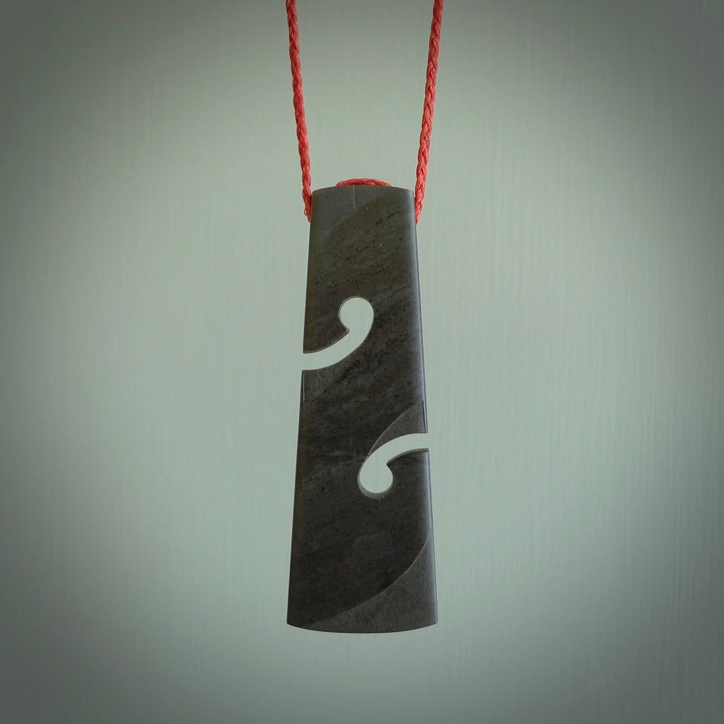 HAND CARVED NEW ZEALAND ARGILLITE TOKI PENDANT. ARGILLITE STONE TOKI ...