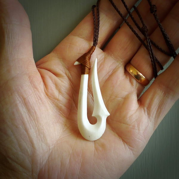HAND CARVED BONE HOOK PENDANT. HAND MADE BONE HOOK NECKLACE. – NZ Pacific