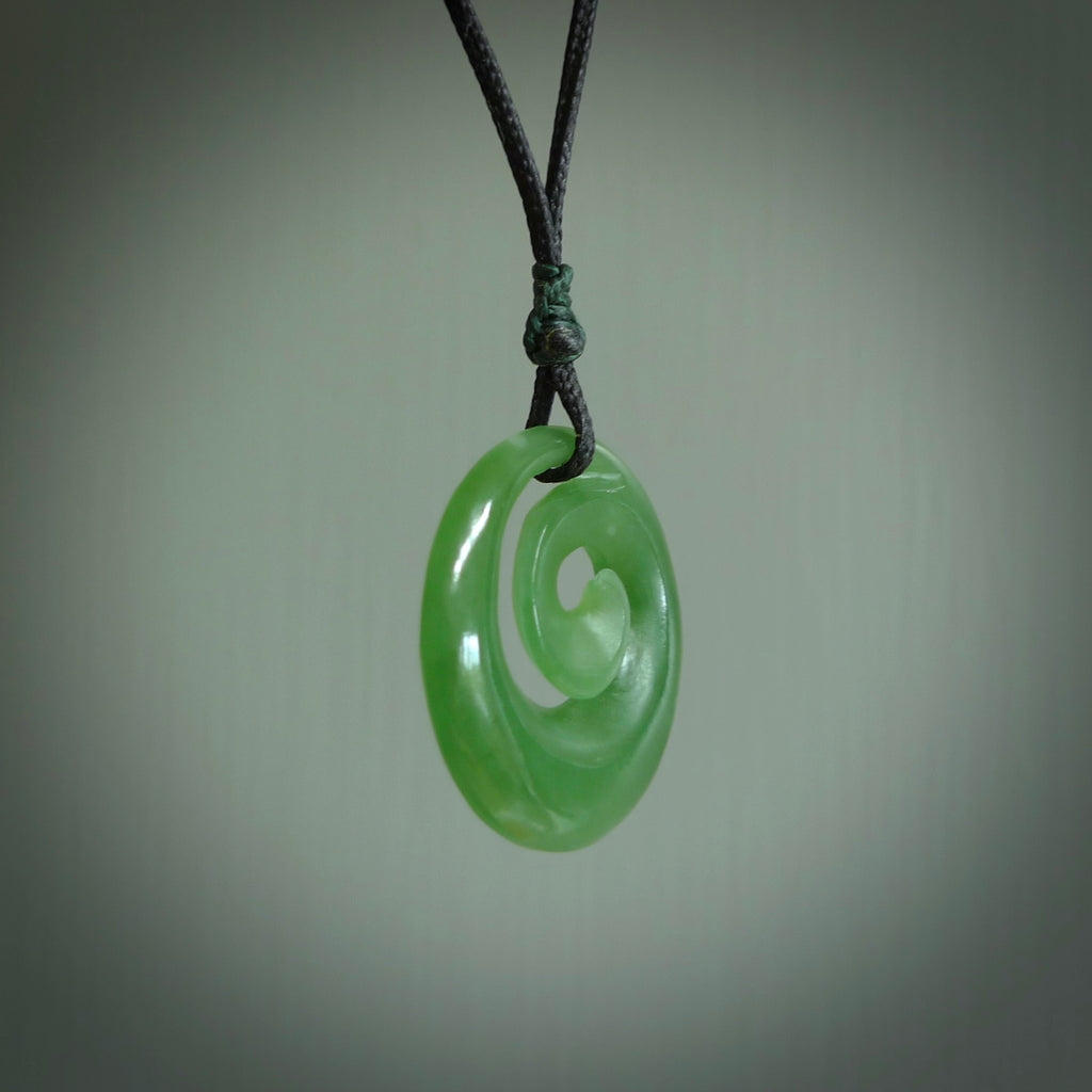 HAND CARVED NEW ZEALAND INANGA JADE KORU PENDANT ROSS CRUMP KORU ART ...