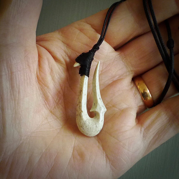HAND CARVED BONE HOOK PENDANT. HAND MADE BONE HOOK NECKLACE. – NZ Pacific