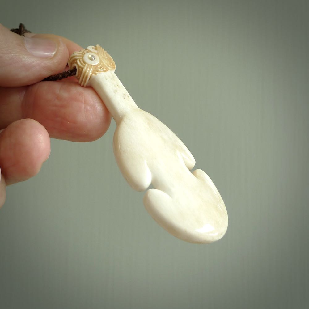 HAND CARVED BONE ENGRAVED PATU NECKLACE. HAND MADE BONE PATU PENDANT ...